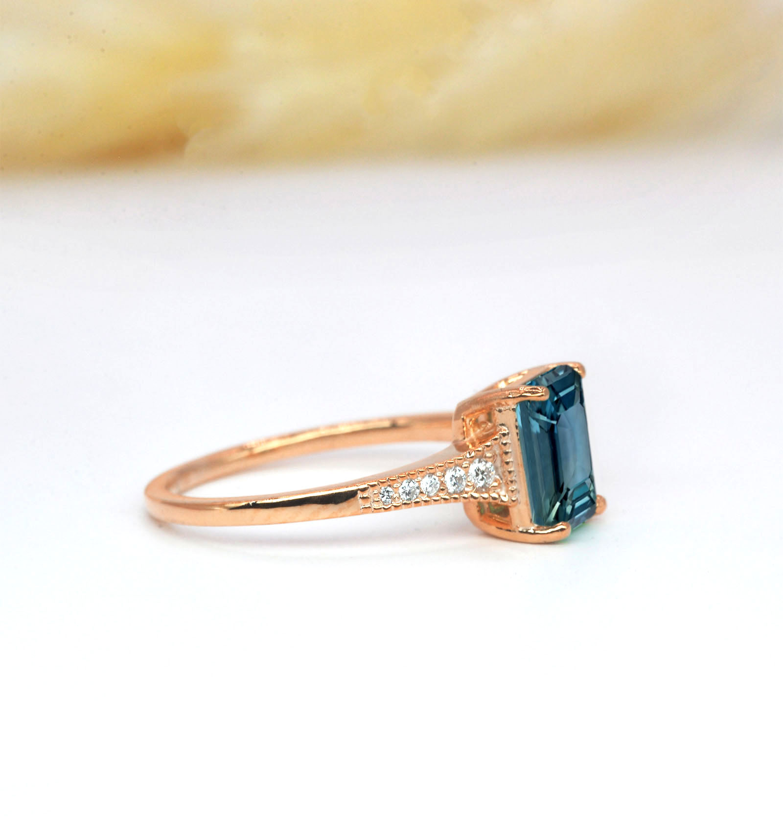 Teal sapphire classic vintage ring - DIORAH JEWELLERS