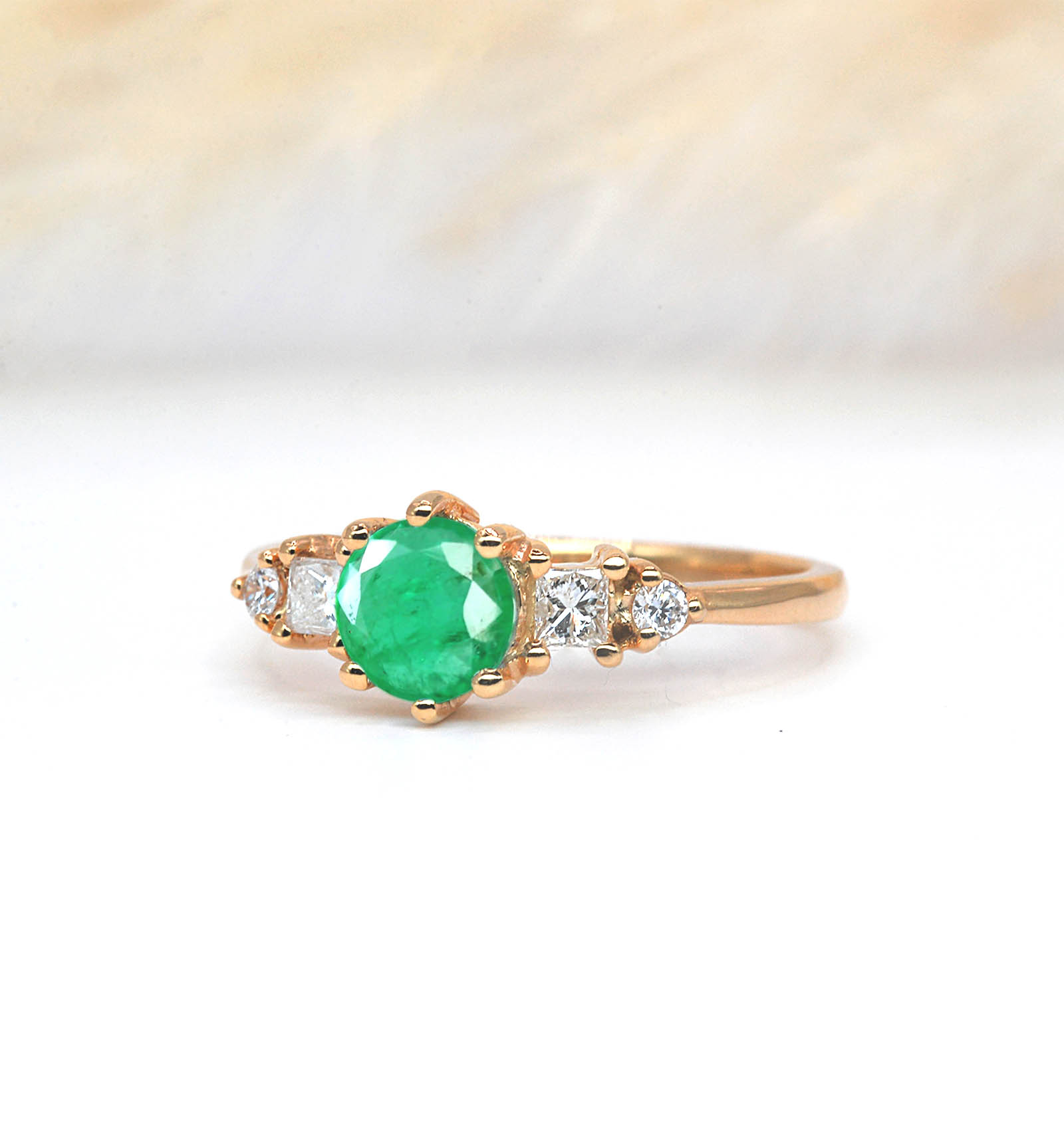 Round emerald art deco engagement ring - DIORAH JEWELLERS