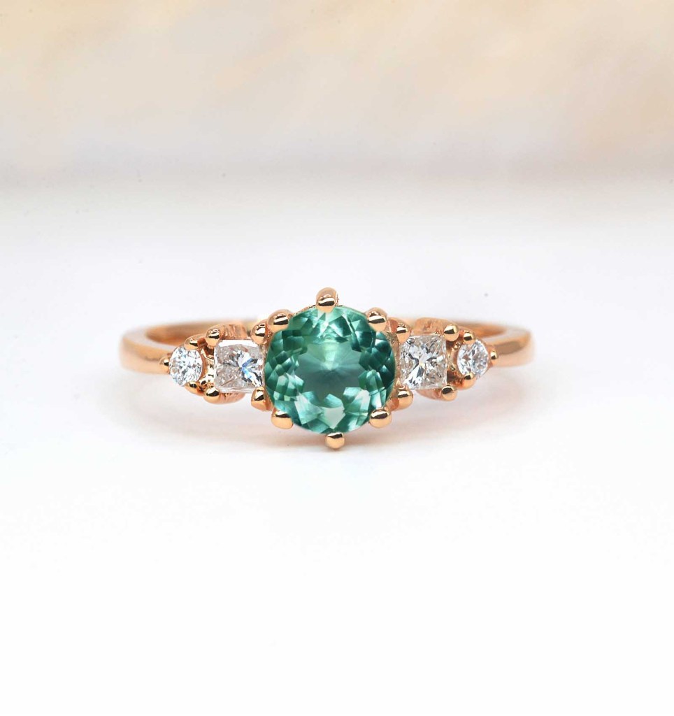 Mint green sapphire luxury vintage ring - DIORAH JEWELLERS
